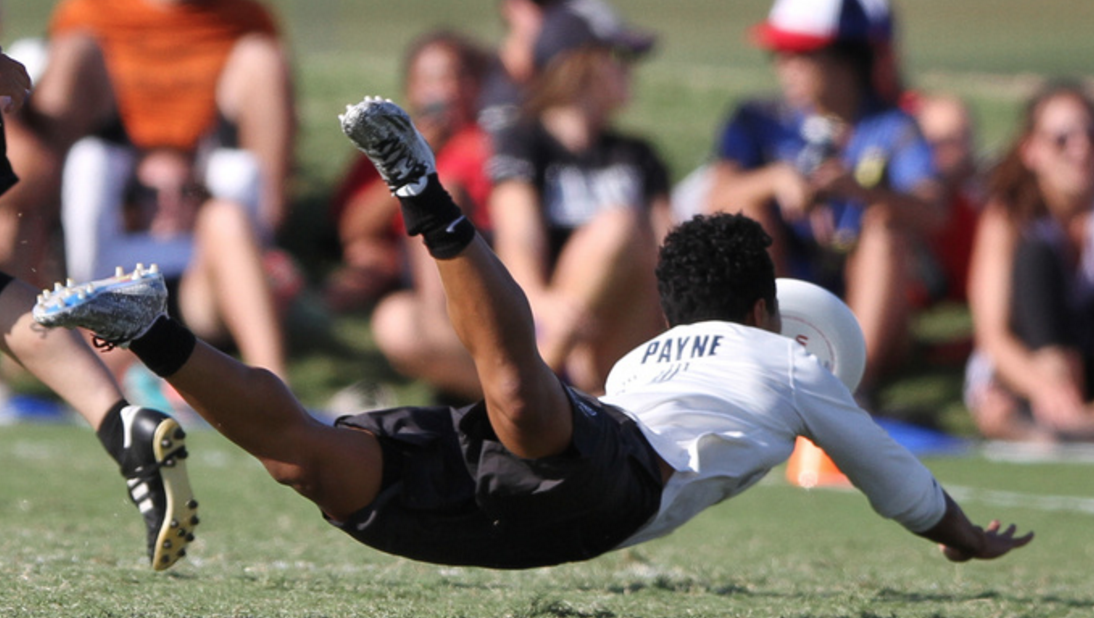 Opi Island: Molly Brown's Opi Payne Gets Three Layout Ds In One Point ...