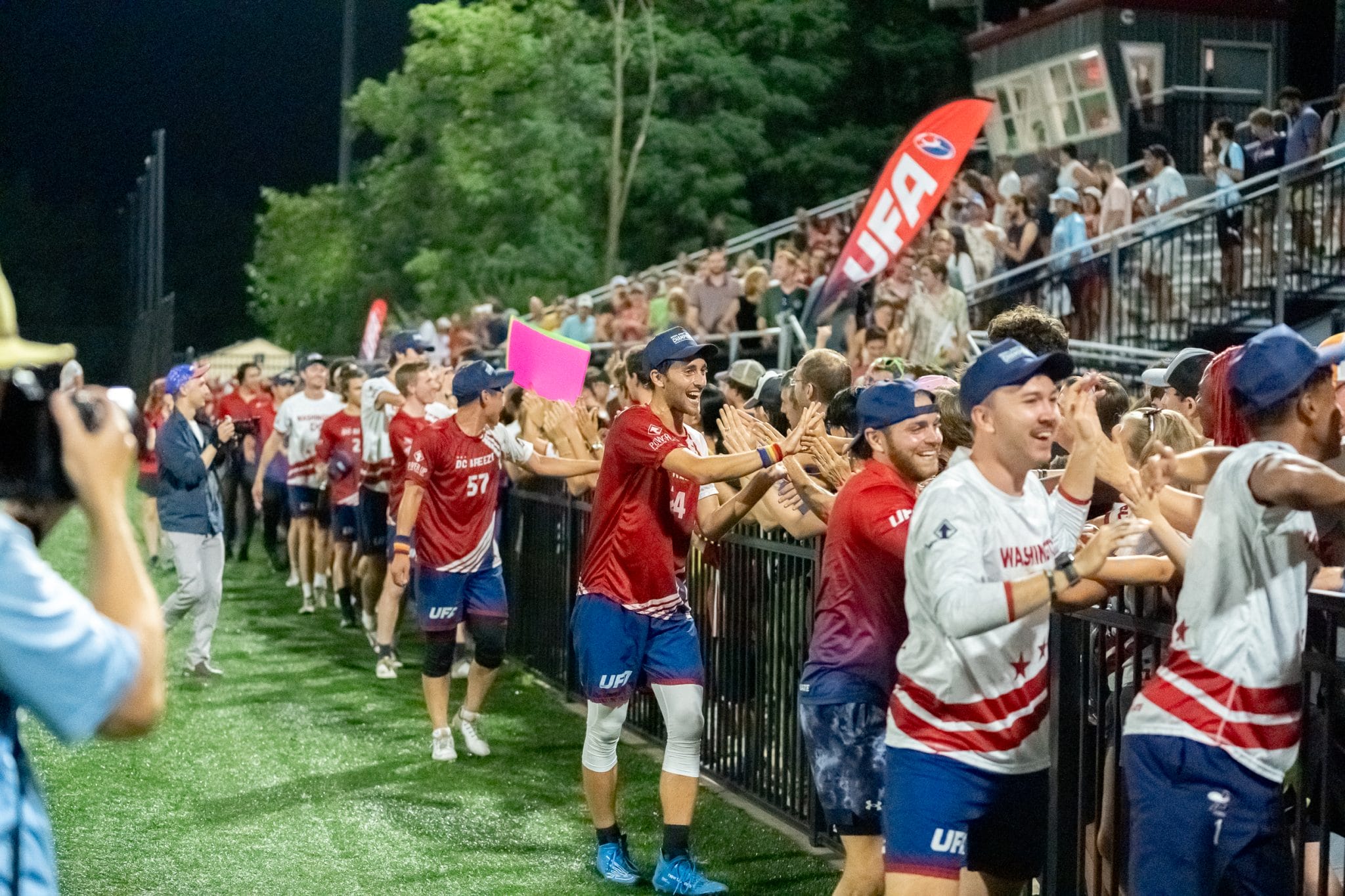 Buzzer Beater: Division Championships [UFA Playoffs 2024] - Ultiworld